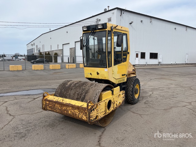 2010 Bomag BW145D-40 Smooth Drum Compactor | Ritchie Bros. Auctioneers