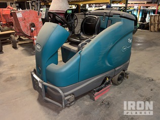 2017 Tennant T16 Ride-On Electric Floor Scrubber in Carmel, Indiana ...