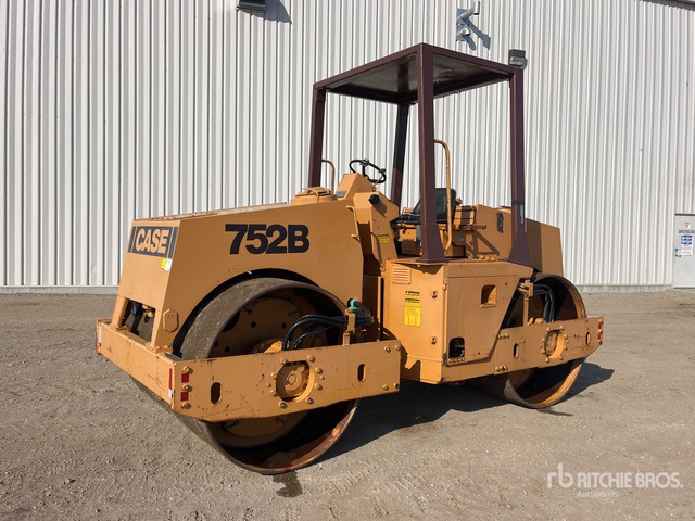 1990 Case 752B Double Drum Roller | Ritchie Bros. Auctioneers