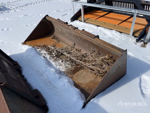 John Deere C84 84 in Skid Steer Bucket | Ritchie Bros. Auctioneers