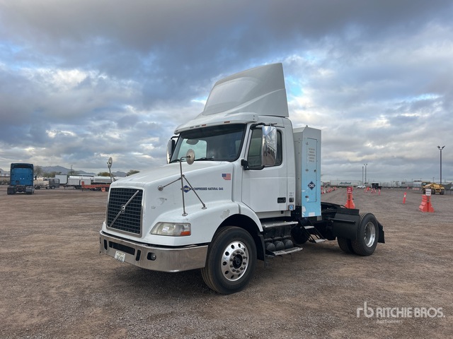 2014 Volvo VNM CNG 4x2 S/A Day Cab Truck Tractor | Ritchie Bros ...