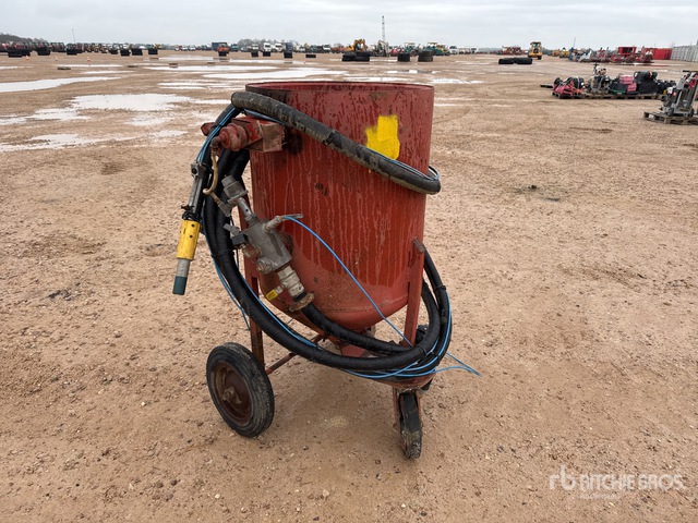 Sableuse 200L Sander | Ritchie Bros. Auctioneers