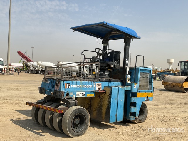 2013 Dynapac CP142 9 Wheel Pneumatic Roller | Ritchie Bros. Auctioneers