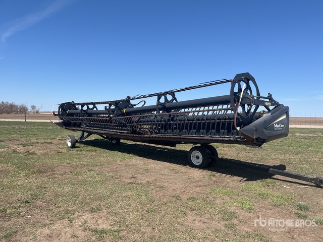 2013 MacDon FD75-S 35 ft Flex Draper Combine Header | Ritchie Bros ...