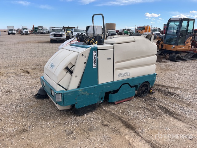 Tennant 8300 Ride-On Electric Fregadora de Suelos (Inoperable ...