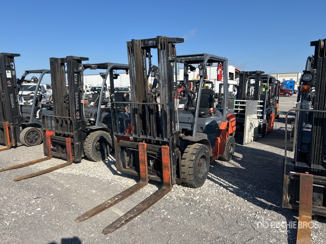 2021 Toyota 8FDU32 6020 lb Pneumatic Tire Forklift | Ritchie Bros ...