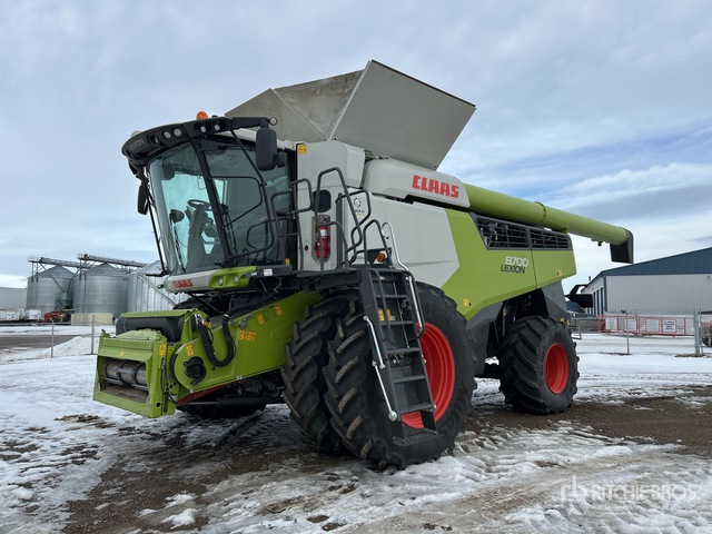 2022 Claas Lexion 8700 Combine Harvester | Ritchie Bros. Auctioneers