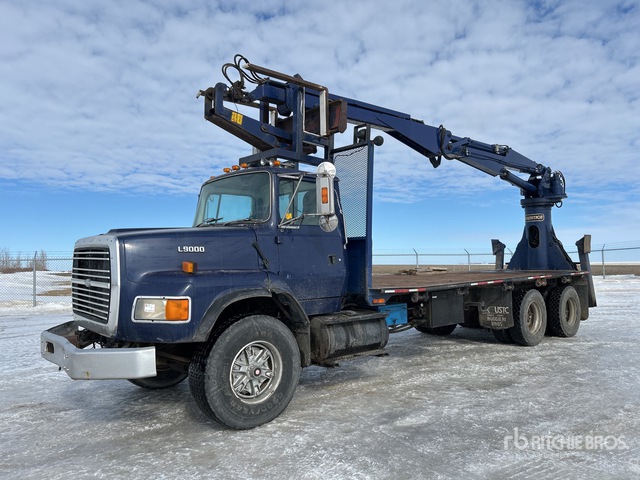 Prentice Knuckle Boom on 1993 Ford L9000 6x4 Boom Truck | Ritchie Bros ...