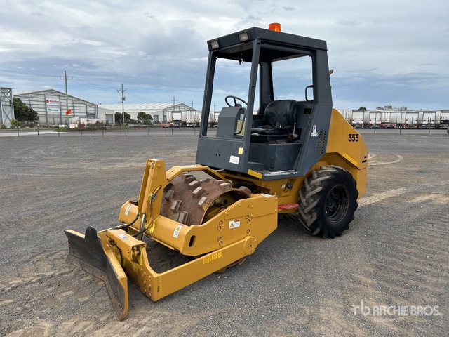 2007 Rammax RW3005 Padfoot Drum Compactor | Ritchie Bros. Auctioneers