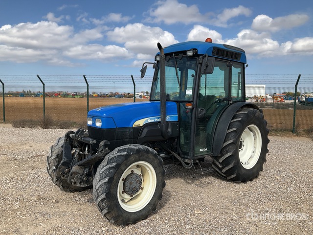 2006 New Holland TN95FA 4WD Tractor | Ritchie Bros. Auctioneers