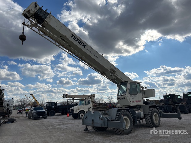 1995 Terex RT230 30 ton 4x4x4 Grúa todo-terreno | Ritchie Bros. Auctioneers