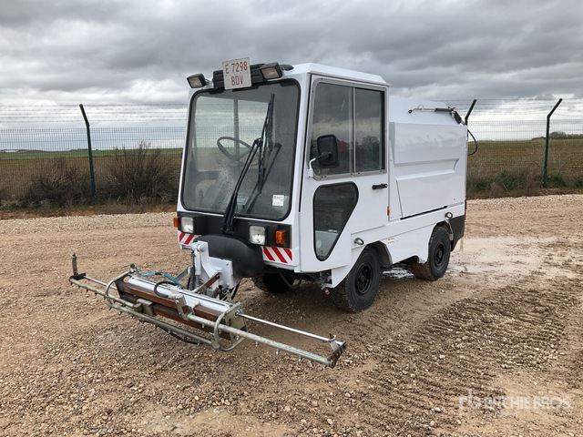 2006 Schmidt SW2000-3 Floor Sweeper | Ritchie Bros. Auctioneers