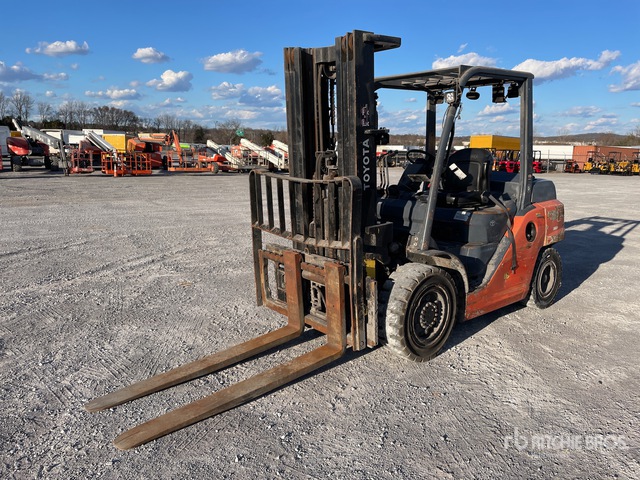 2018 Toyota 8FD35U 7000 lb Pneumatic Tire Forklift | Ritchie Bros ...