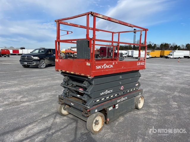 2017 Skyjack SJIII-4632 Electric Scissor Lift | Ritchie Bros. Auctioneers