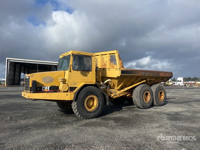 1995 Cat D300D Articulated Dump Truck | Ritchie Bros. Auctioneers