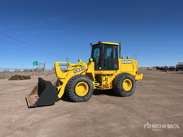1997 John Deere 544H Wheel Loader | Ritchie Bros. Auctioneers