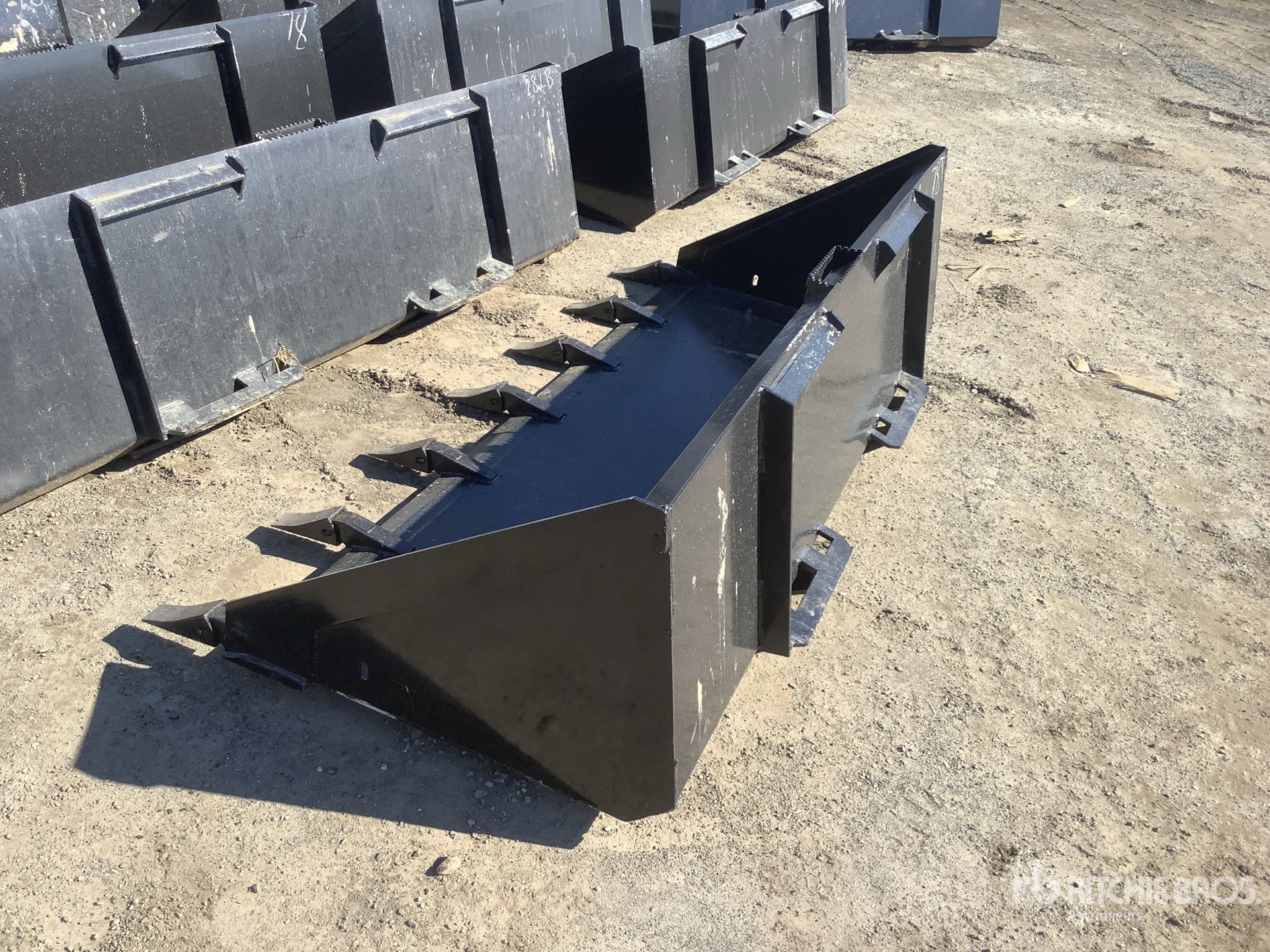 Wildcat 78 in Rock w/Teeth Skid Steer Bucket | Ritchie Bros. Auctioneers