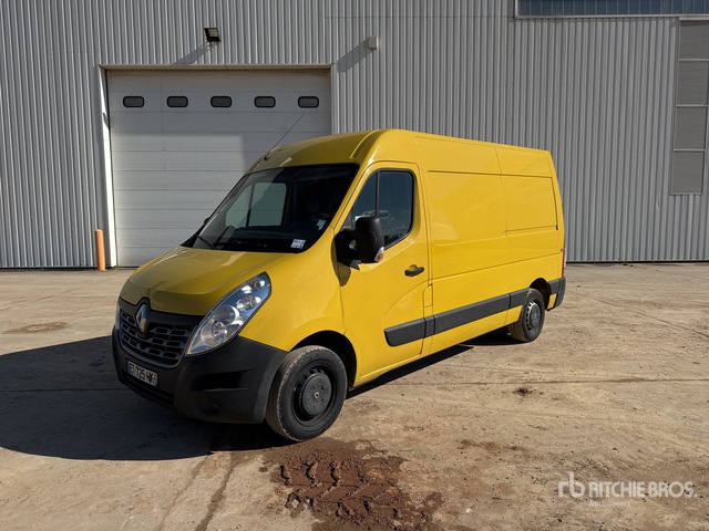 2018 Renault Master Vehicule Utilitaire Cargo Van | Ritchie Bros ...