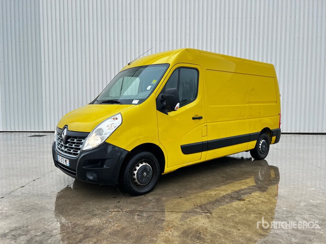 2016 Renault Master Vehicule Utilitaire Cargo Van | Ritchie Bros ...