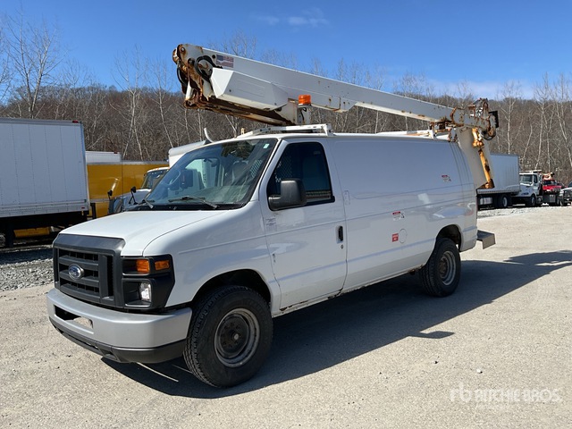 Altec AT200AV 30 ft on 2012 Ford E350 4x2 Van Mounted Aerial Lift ...