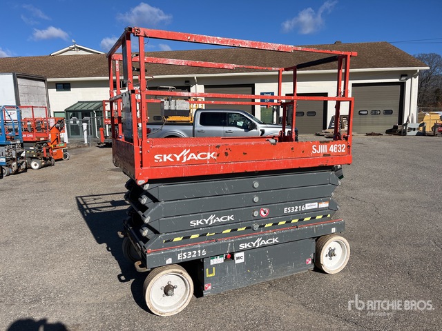 2016 Skyjack SJIII-4632 Electric Scissor Lift | Ritchie Bros. Auctioneers