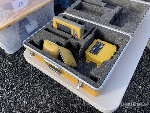 Topcon GX60 Machine Control Kit | Ritchie Bros. Auctioneers