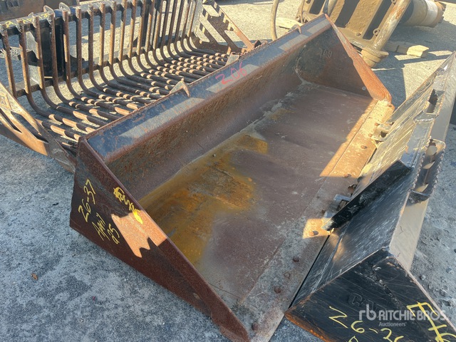 Cat 84 in General Purpose Skid Steer Bucket | Ritchie Bros. Auctioneers