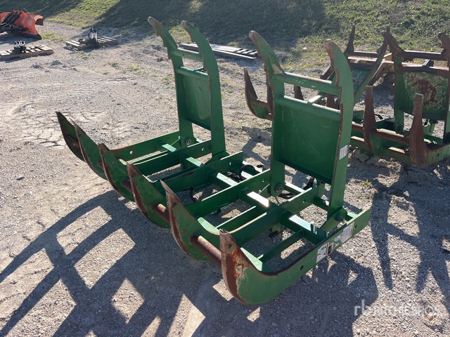 2014 Frontier AV20E 76 in Root Rake Grapple | Ritchie Bros. Auctioneers