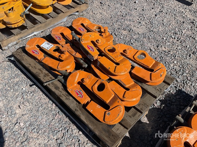 Quantity of (7) F&M Mafco USC 4 6 in - 12 in Jaws for Hoist / Lote de ...