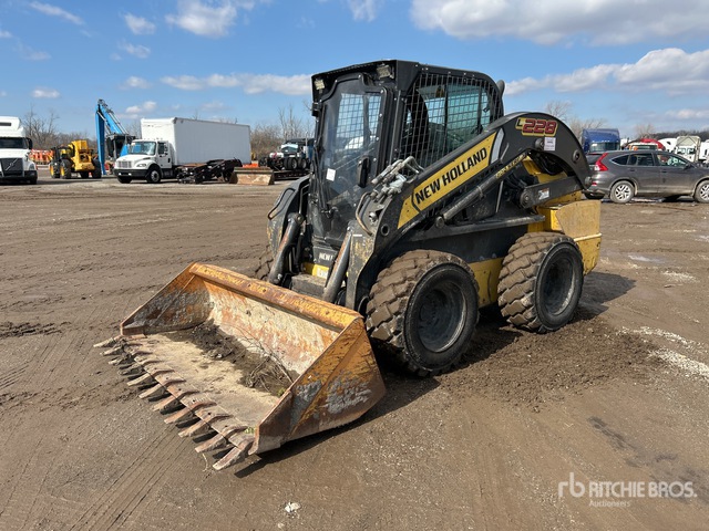 2016 New Holland L228 High Flow Skid Steer Loader | Ritchie Bros ...