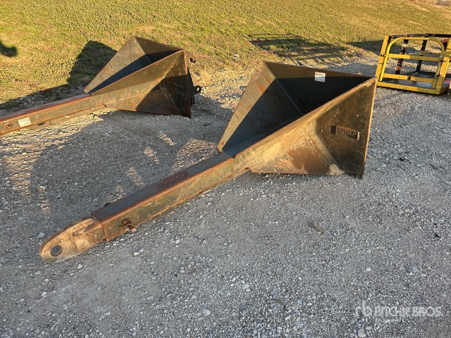 Pemberton Extendable Wheel Loader Material Handling Arm | Ritchie Bros ...