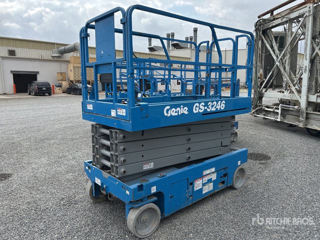 2017 Genie GS-3246 Electric Scissor Lift | Ritchie Bros. Auctioneers