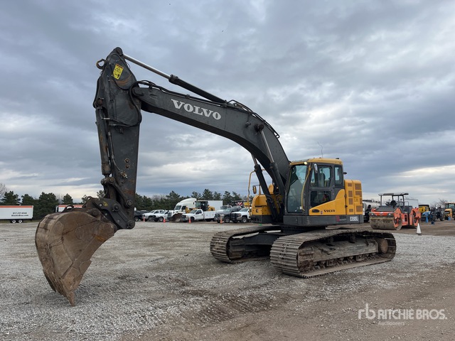 2016 Volvo ECR305CL Tracked Excavator | Ritchie Bros. Auctioneers