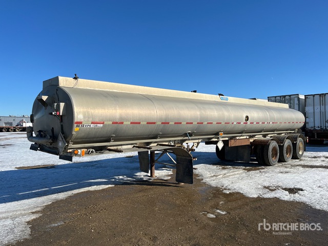 2002 Advance 34000 L Tri/A Tanker Trailer | Ritchie Bros. Auctioneers