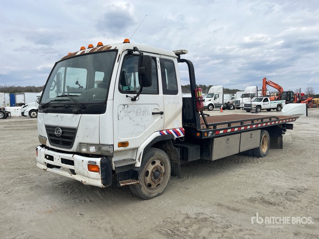 2009 Nissan UD2000 4x2 COE Rollback Truck | Ritchie Bros. Auctioneers
