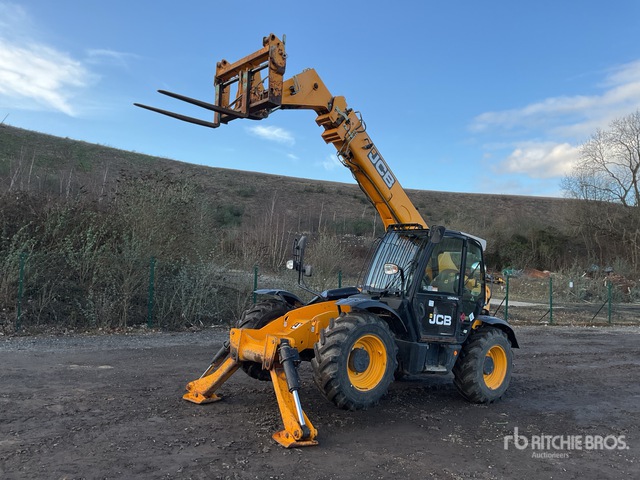 2016 JCB 533-105 Telehandler | Ritchie Bros. Auctioneers