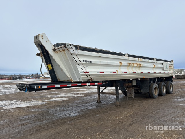 2014 Ridgemar 36 ft Tri/A End Dump Trailer | Ritchie Bros. Auctioneers
