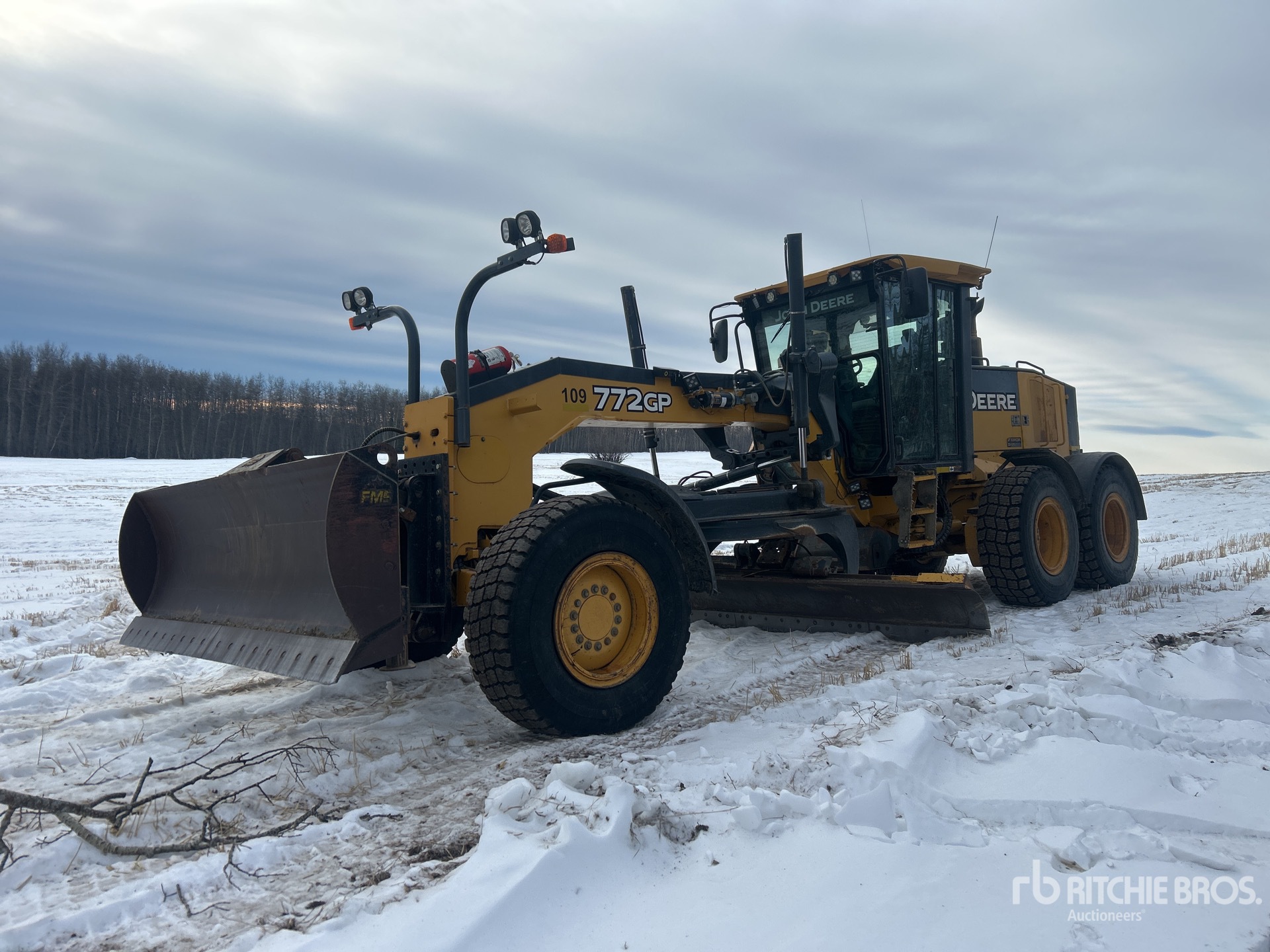 2014 John Deere 772G AWD Motor Grader | Ritchie Bros. Auctioneers