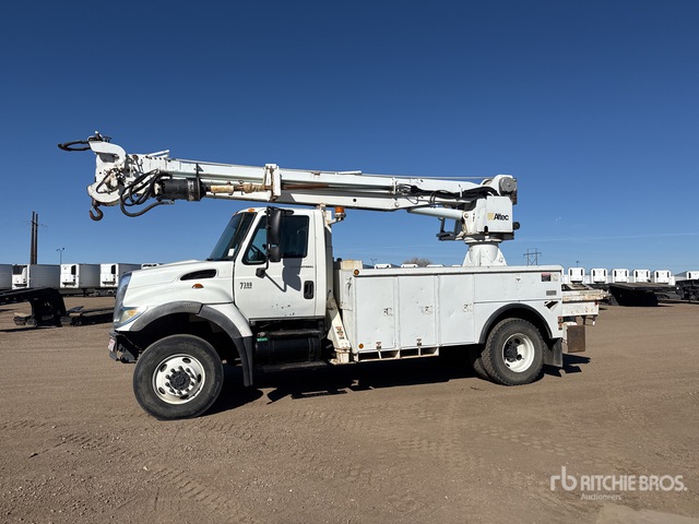 Altec DM47 R on 2006 International 7300 4x4 Camion pelle | Ritchie Bros ...