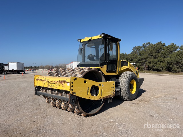 2018 Bomag BW211D-5 Smooth Drum Compactor | Ritchie Bros. Auctioneers
