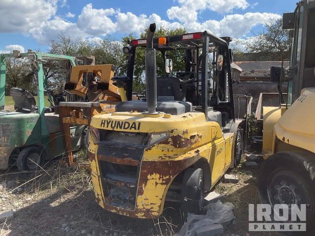 Hyundai 35D-9 6945 lb Pneumatic Tire Forklift in Haines City, Florida ...