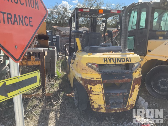 Hyundai 35D-9 6945 lb Pneumatic Tire Forklift in Haines City, Florida ...