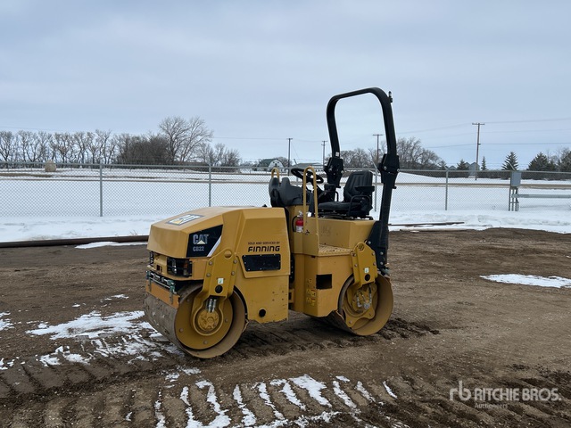 2008 Cat cb22 Double Drum Roller | Ritchie Bros. Auctioneers