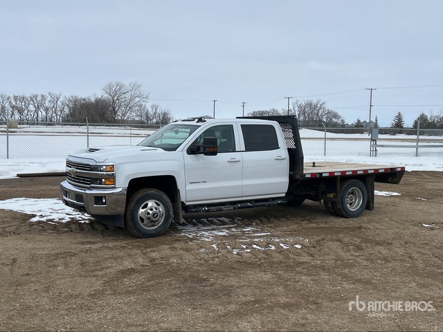 2017 Chevrolet 3500 HD 4x4 Crew Cab Flatbed Truck | Ritchie Bros ...