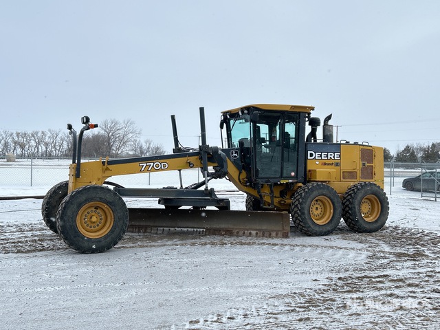 2007 John Deere 770D Motor Grader | Ritchie Bros. Auctioneers