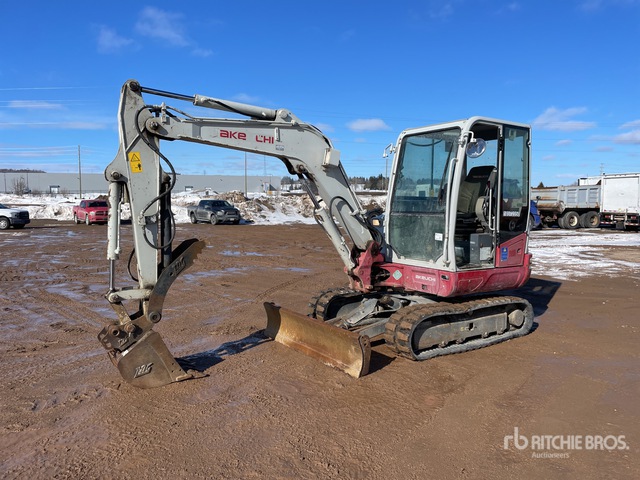 2015 Takeuchi TB240 Mini Excavator | Ritchie Bros. Auctioneers