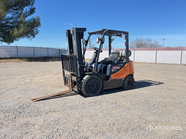 2012 Doosan G25P-5 Plus 4400 lb Pneumatic Tire Forklift | Ritchie Bros ...