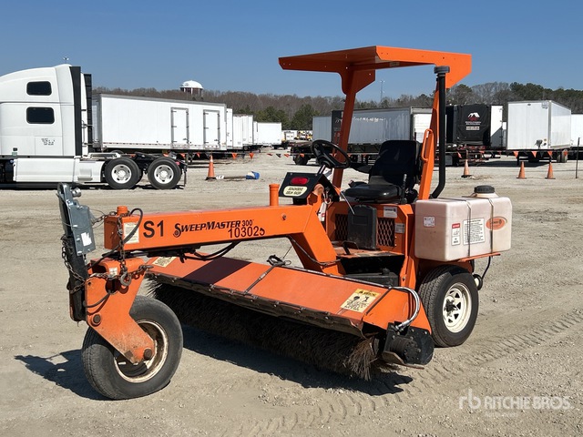 2016 Lay-Mor SweepMaster 300 Self-Propelled Broom | Ritchie Bros ...