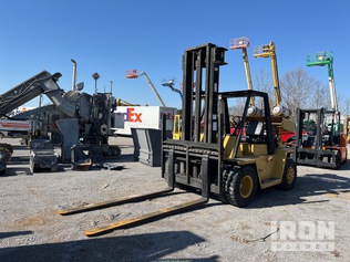 Cat GP40K Pneumatic Tire Forklift in Lebanon, Tennessee, United States ...
