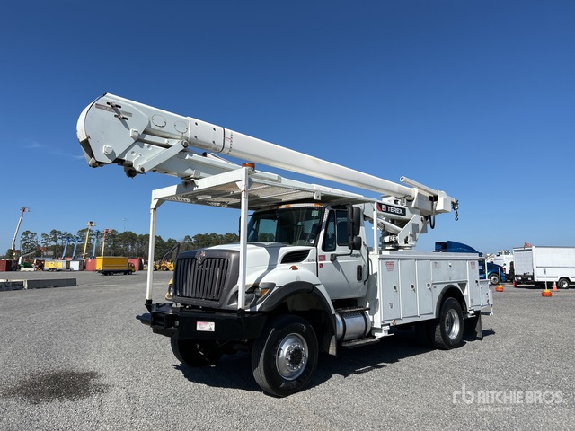 2013 Terex High-Ranger 5TC-55 55 ft on 2014 International 7300 SFA 4x4 ...
